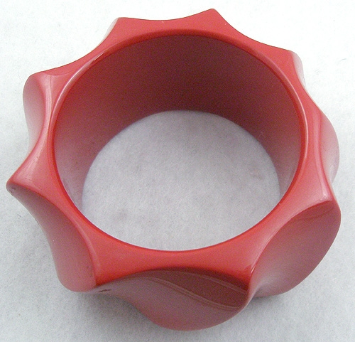 Wavy Red Plastic Bangle Bracelet - Garden Party Collection Vintage Jewelry