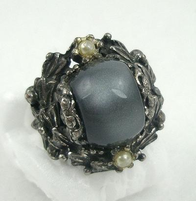 Gray Moonglow Ring - Garden Party Collection Vintage Jewelry